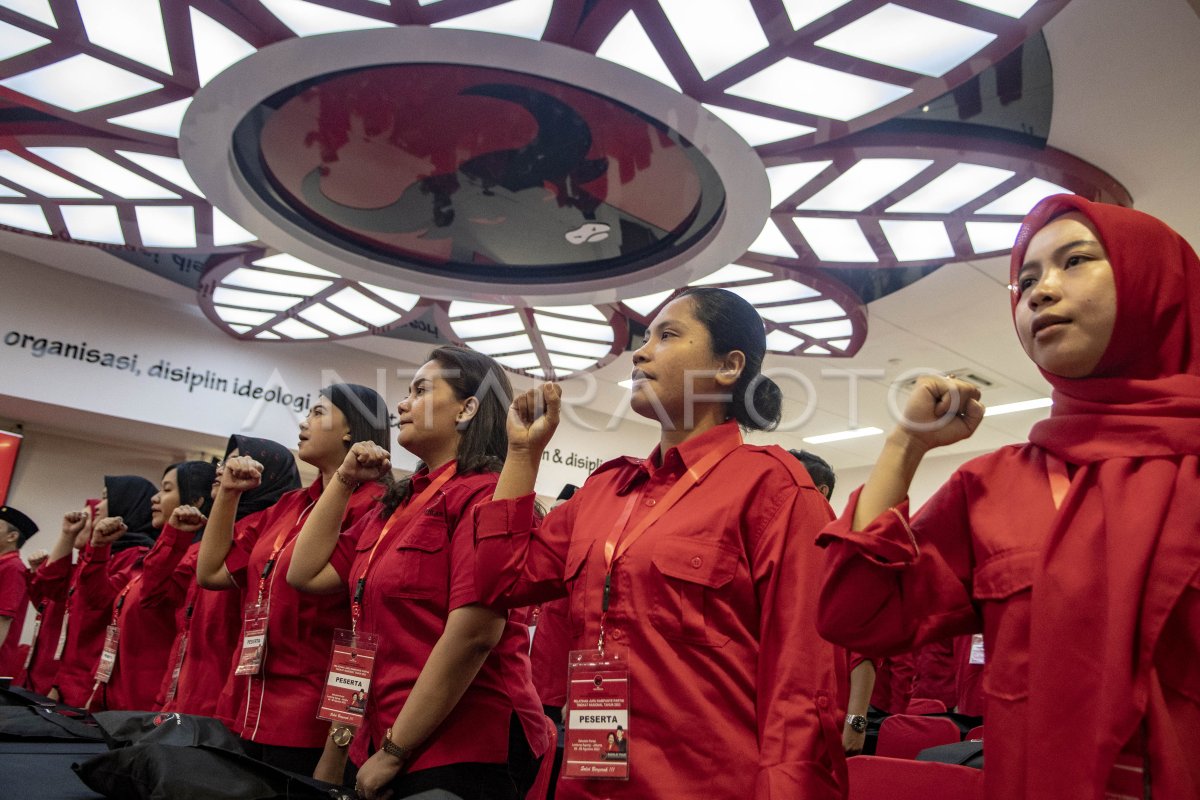 Pelatihan jurkam PDIP jelang kampanye pemilu 2024 | ANTARA Foto Pelatihan jurkam PDIP jelang kampanye pemilu 2024 | ANTARA Foto