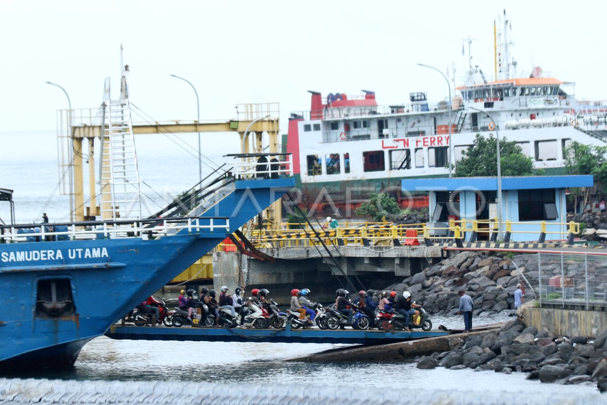 Penyeberangan Pelabuhan Ketapang jelang Nyepi | ANTARA Foto