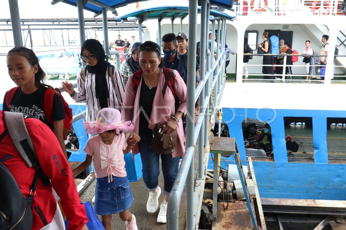 Penyeberangan Pelabuhan Ketapang jelang Nyepi | ANTARA Foto