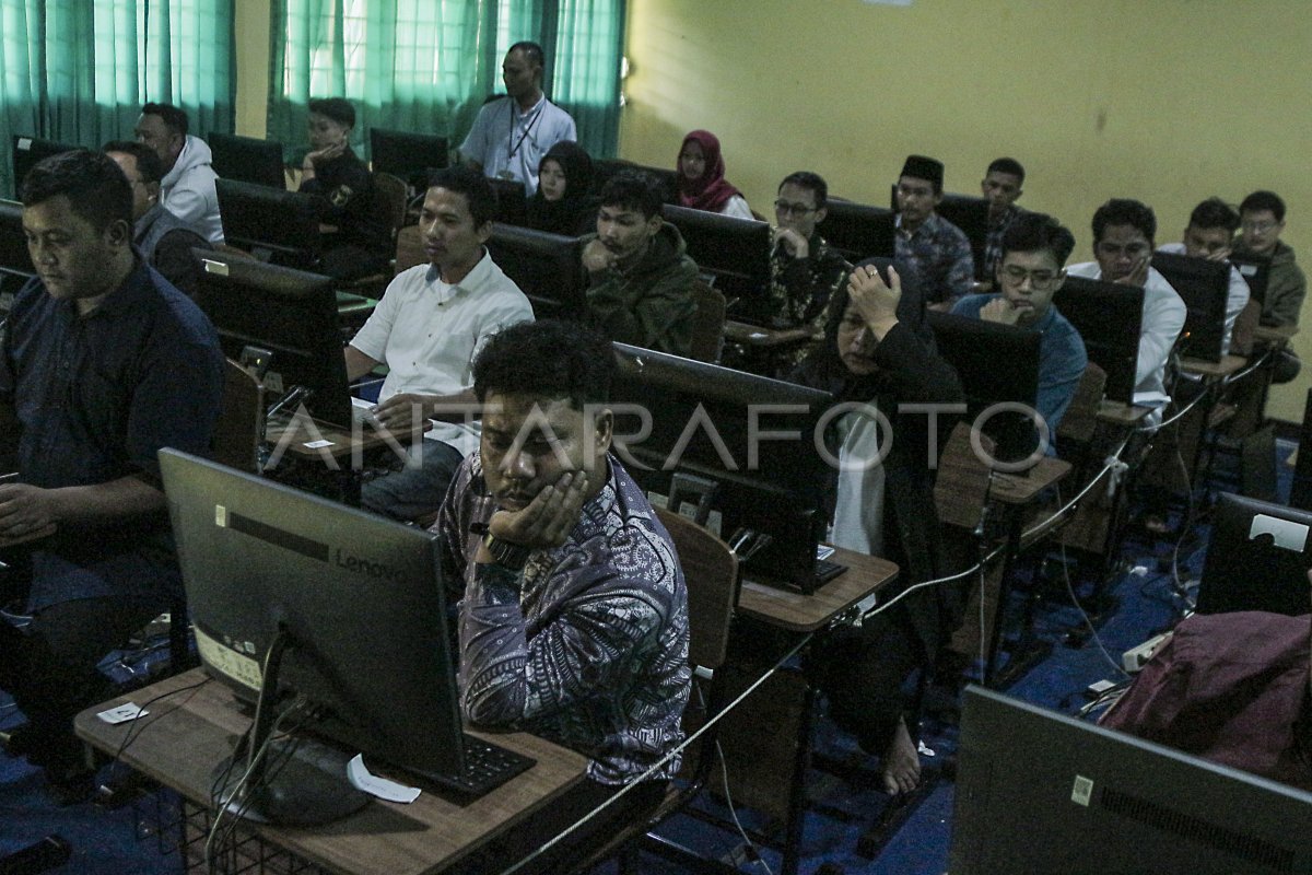 Seleksi calon anggota PPK Pilkada di Sukabumi | ANTARA Foto Seleksi calon anggota PPK Pilkada di Sukabumi | ANTARA Foto