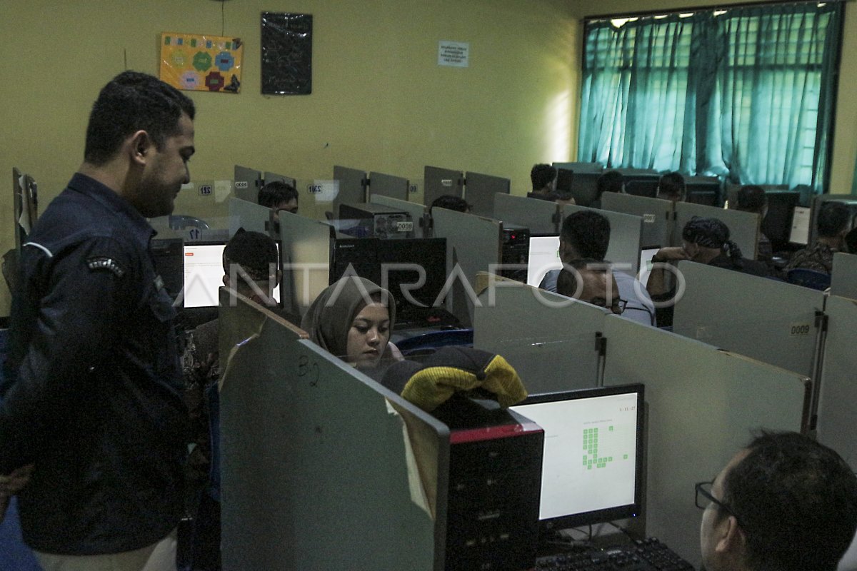Seleksi calon anggota PPK Pilkada di Sukabumi | ANTARA Foto Seleksi calon anggota PPK Pilkada di Sukabumi | ANTARA Foto