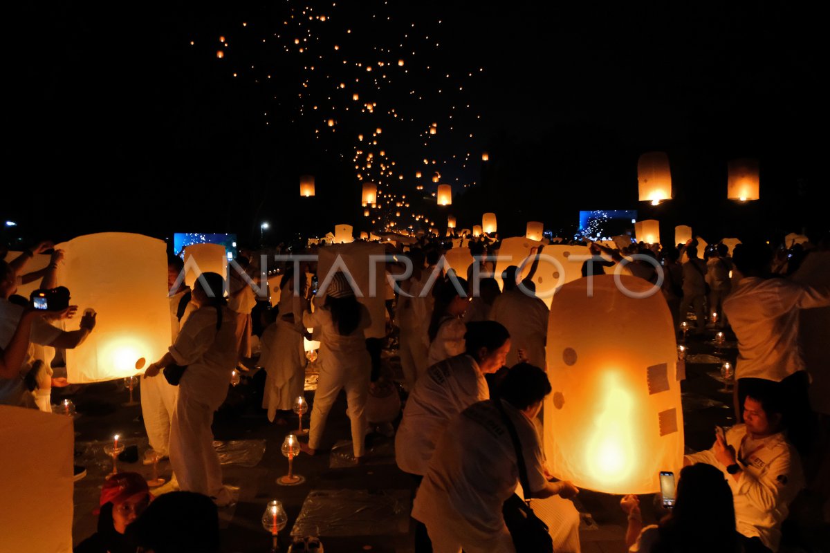 Festival lampion Waisak 2568 BE/2024 di Borobudur | ANTARA Foto