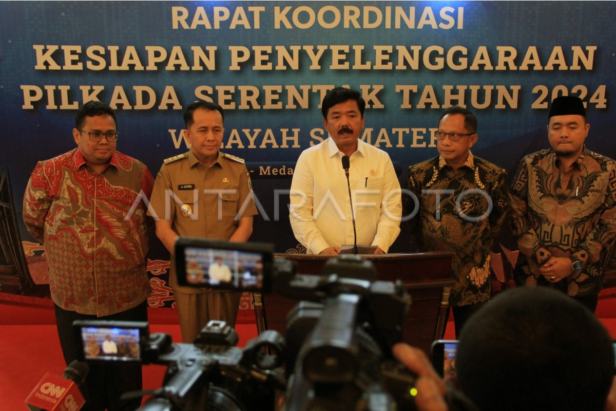 Rakor kesiapan Pilkada serentak 2024 di Medan | ANTARA Foto