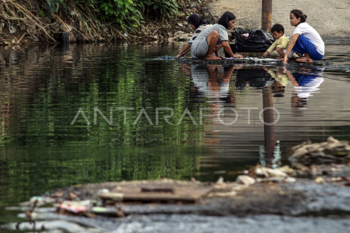 Puncak musim kemarau di sebagian besar wilayah Indonesia | ANTARA Foto Puncak musim kemarau di sebagian besar wilayah Indonesia | ANTARA Foto