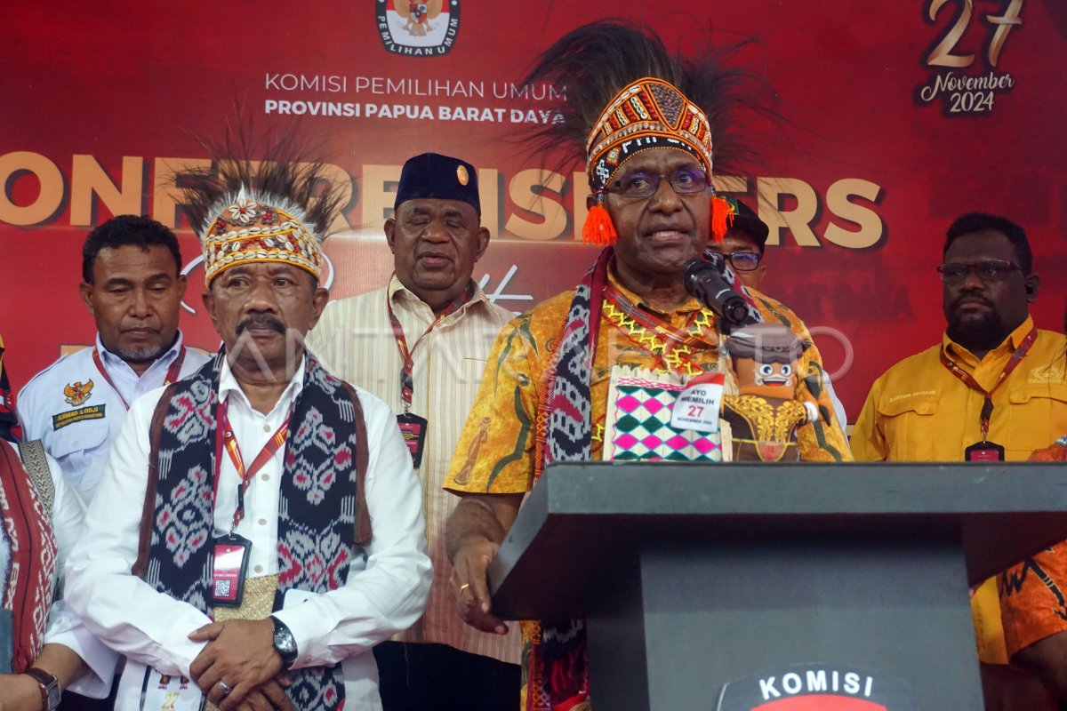 Pendaftaran bakal calon Gubernur Papua Barat Daya | ANTARA Foto Pendaftaran bakal calon Gubernur Papua Barat Daya | ANTARA Foto