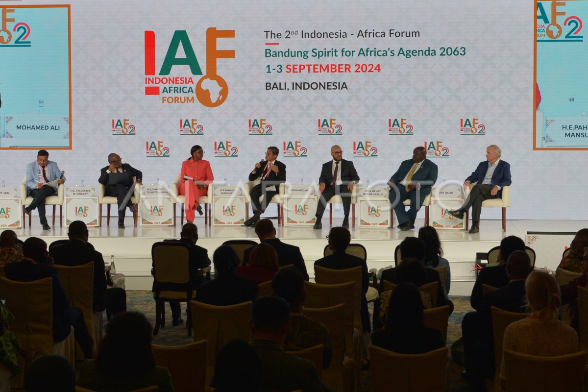 Diskusi Panel I IAF II | ANTARA Foto