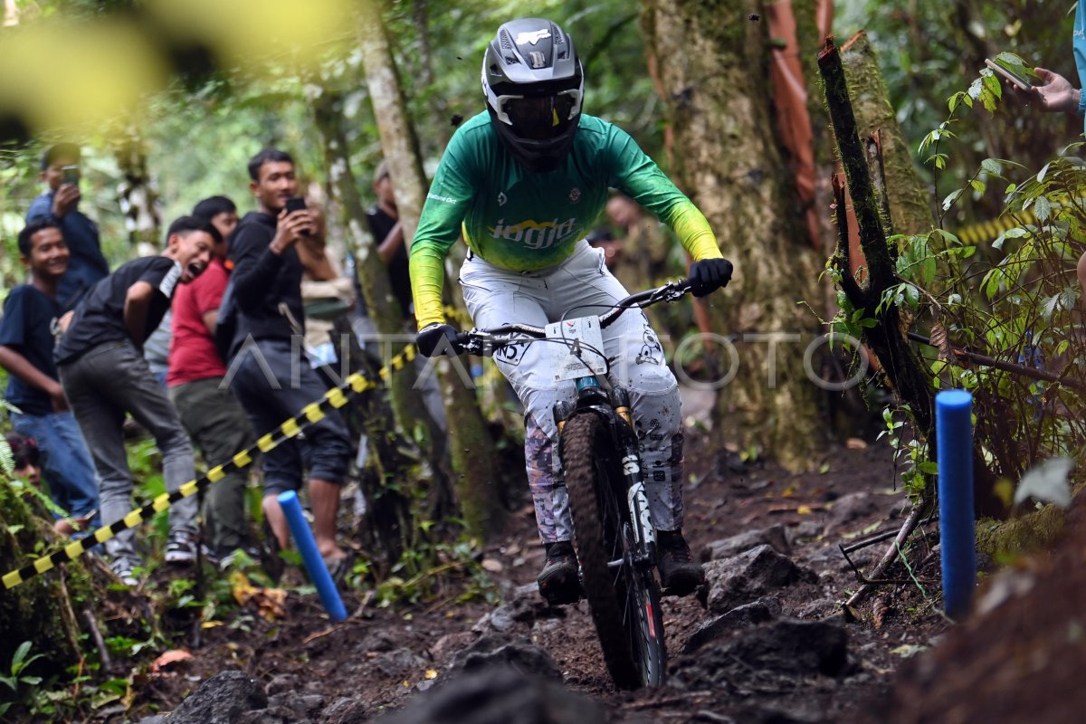 PON XXI Aceh-Sumut: Final MTB individual downhill putra | ANTARA Foto
