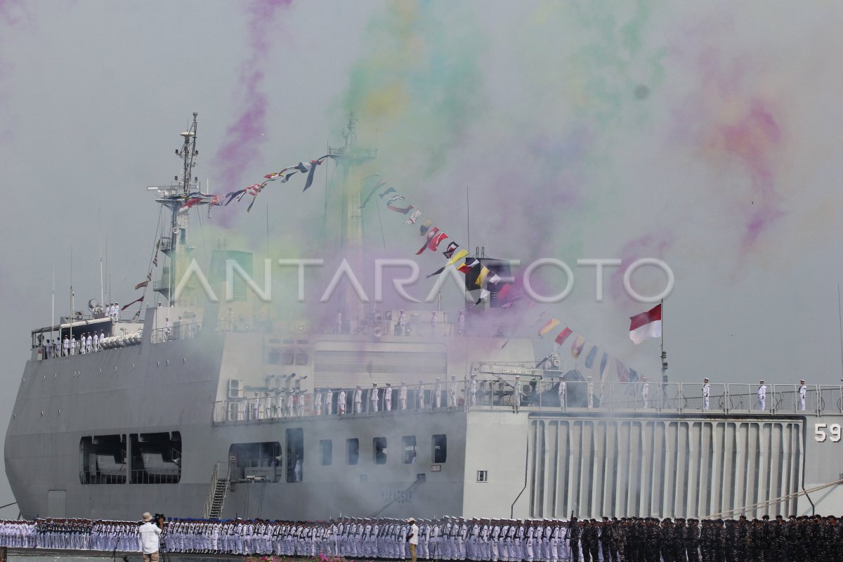 Peringatan HUT ke-79 TNI AL di Koarmada II | ANTARA Foto