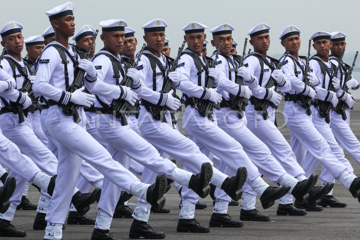 Peringatan HUT ke-79 TNI AL di Koarmada II | ANTARA Foto