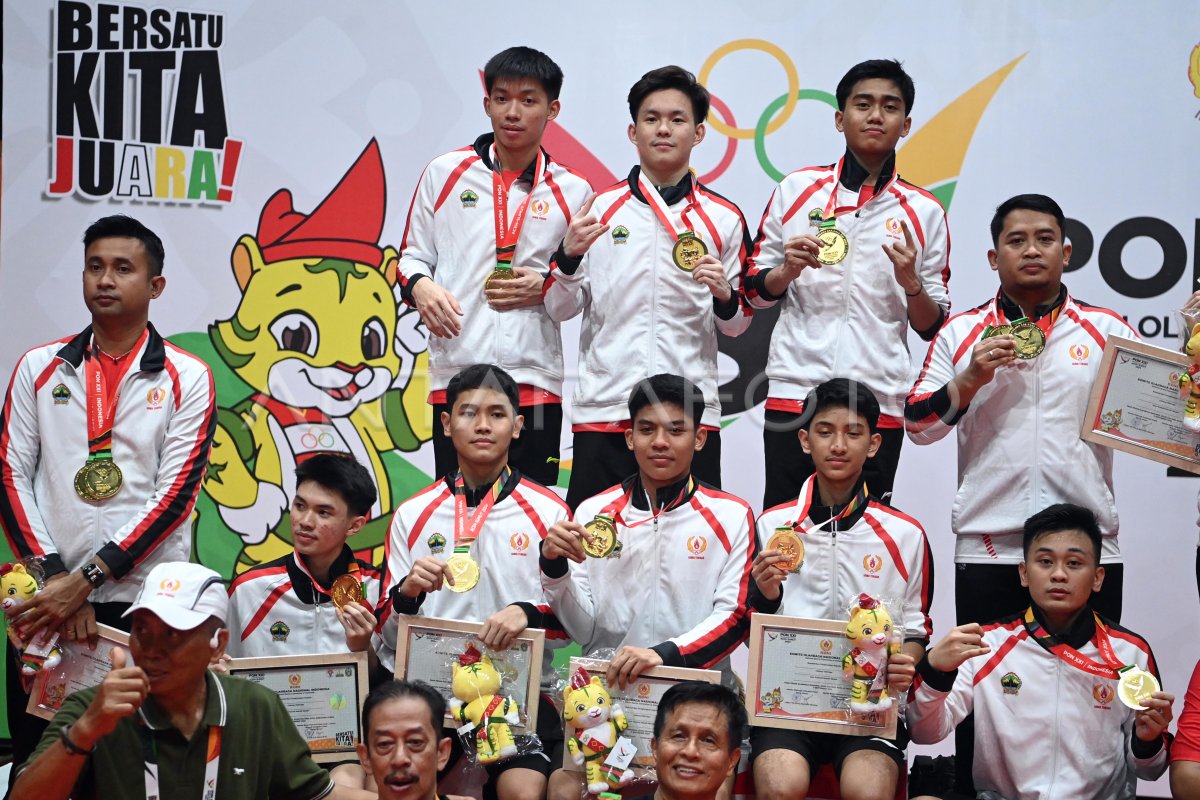 PON XXI Aceh-Sumut: Final bulu tangkis beregu putra | ANTARA Foto