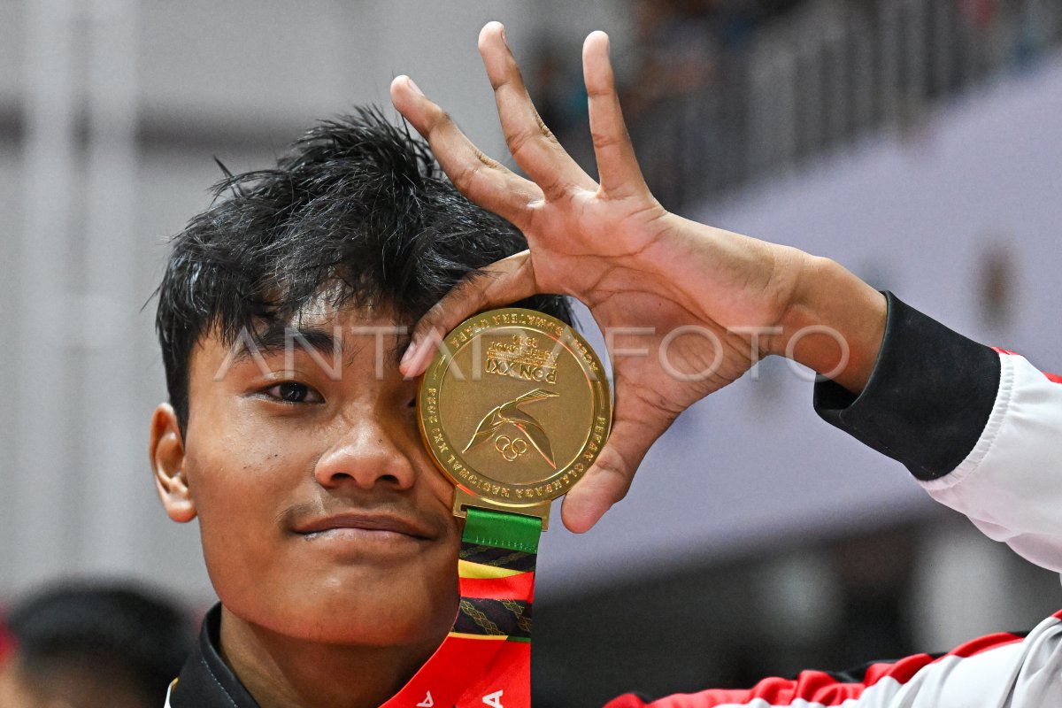 PON XXI Aceh-Sumut: Jateng raih emas anggar kelas degen putra | ANTARA Foto