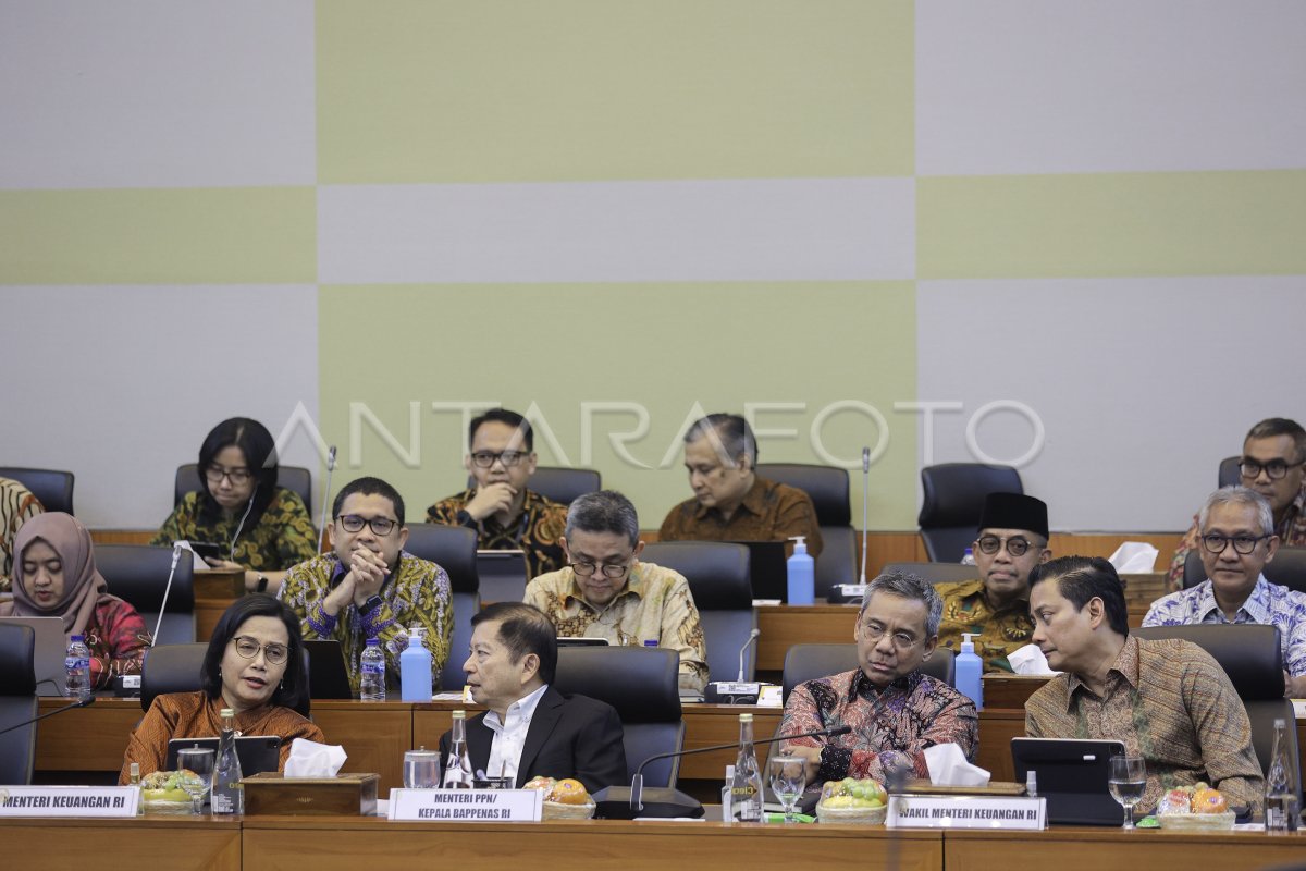 Raker Banggar DPR bahas RUU APBN TA 2025 | ANTARA Foto