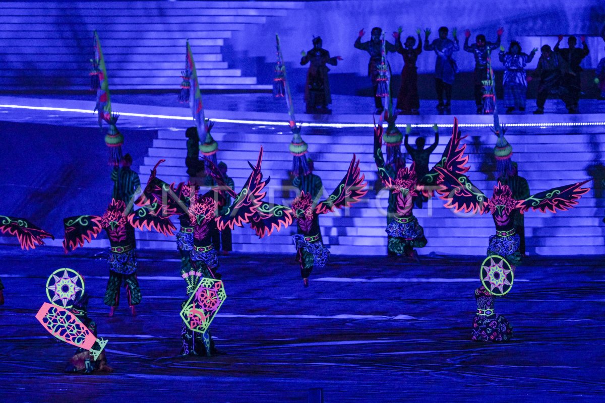 Upacara pembukaan Peparnas XVII Solo 2024 | ANTARA Foto