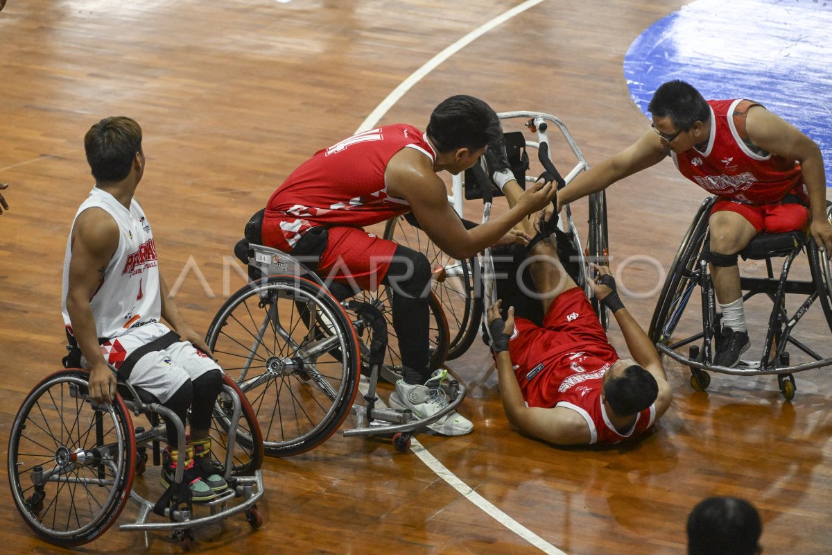 Peparnas 2024: Pertandingan eksibisi basket kursi roda putra | ANTARA Foto