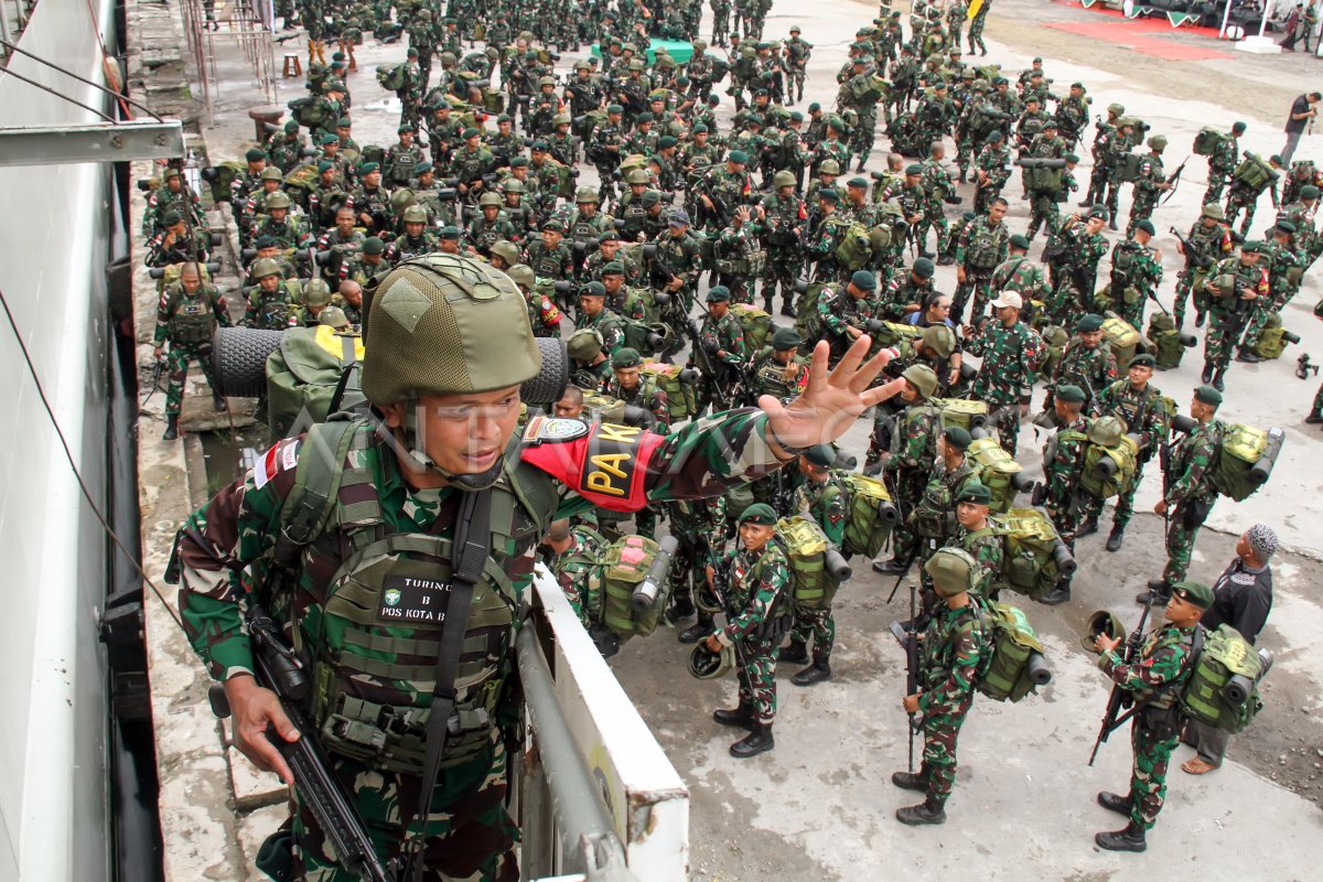 Pemberangkatan Satgas Pamtas RI-Papua Nugini | ANTARA Foto
