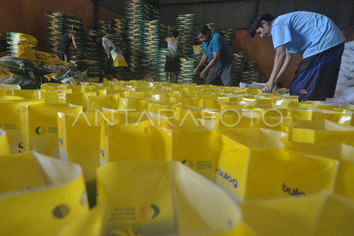 Stok beras jelang Natal dan Tahun baru | ANTARA Foto Stok beras jelang Natal dan Tahun baru | ANTARA Foto