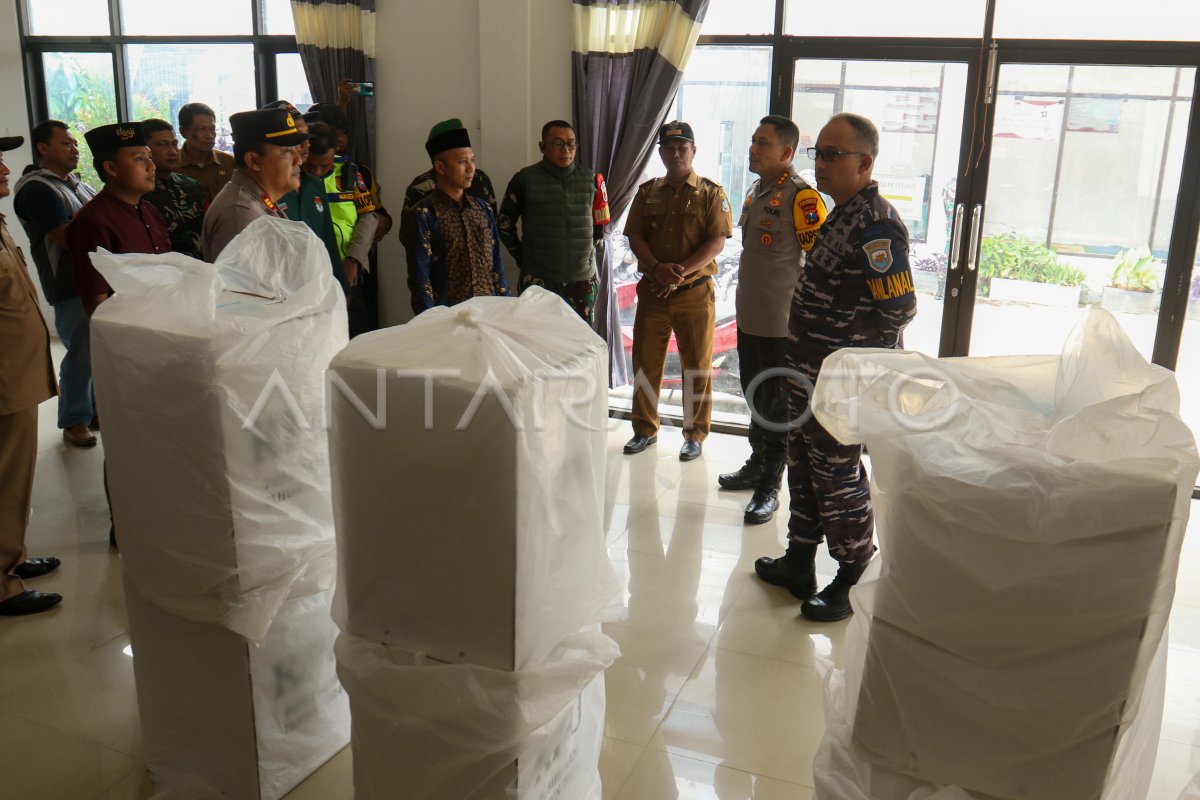 Patroli gabungan jelang Pilkada 2024 | ANTARA Foto