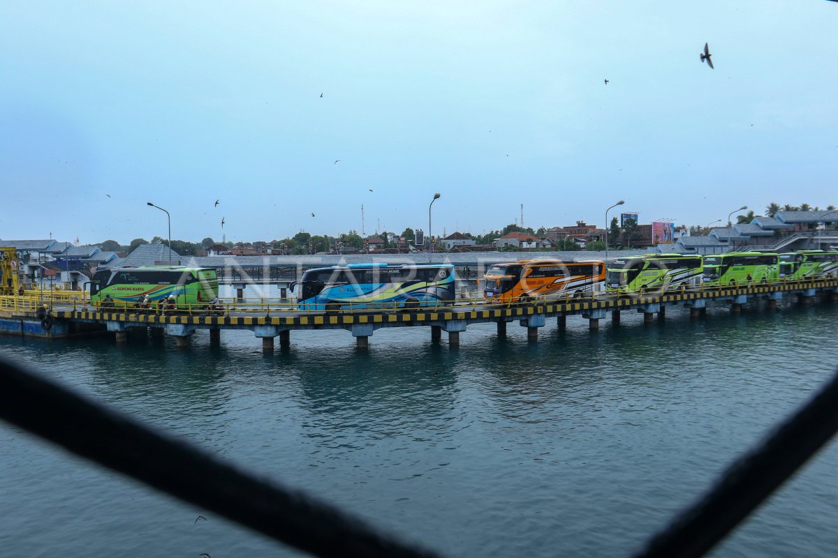 Persiapan pelabuhan Ketapang jelang libur Natal dan Tahun Baru | ANTARA Foto