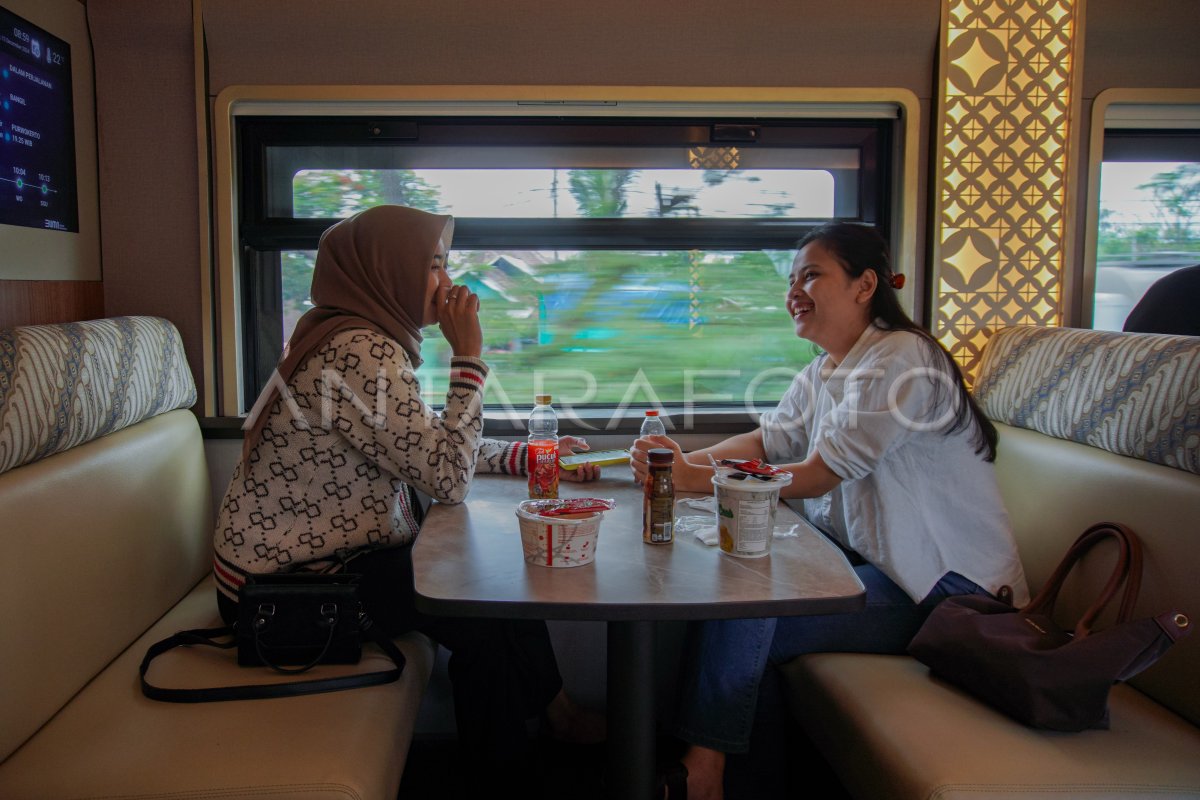 Antisipasi lonjakan penumpang kereta saat libur Nataru | ANTARA Foto Antisipasi lonjakan penumpang kereta saat libur Nataru | ANTARA Foto