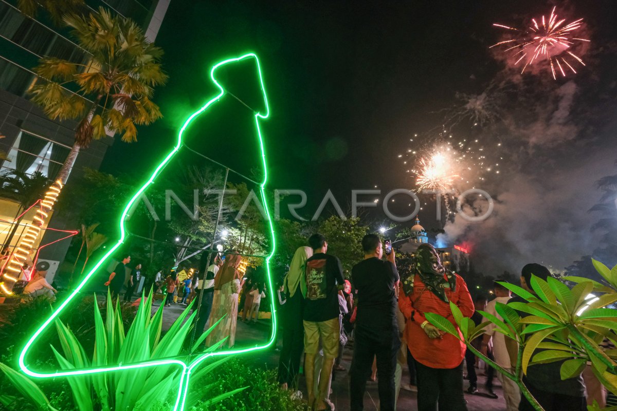 Malam pergantian tahun di Kendari | ANTARA Foto