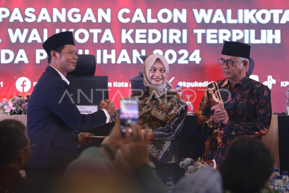 Penetapan Wali Kota-Wakil Wali Kota Kediri terpilih | ANTARA Foto