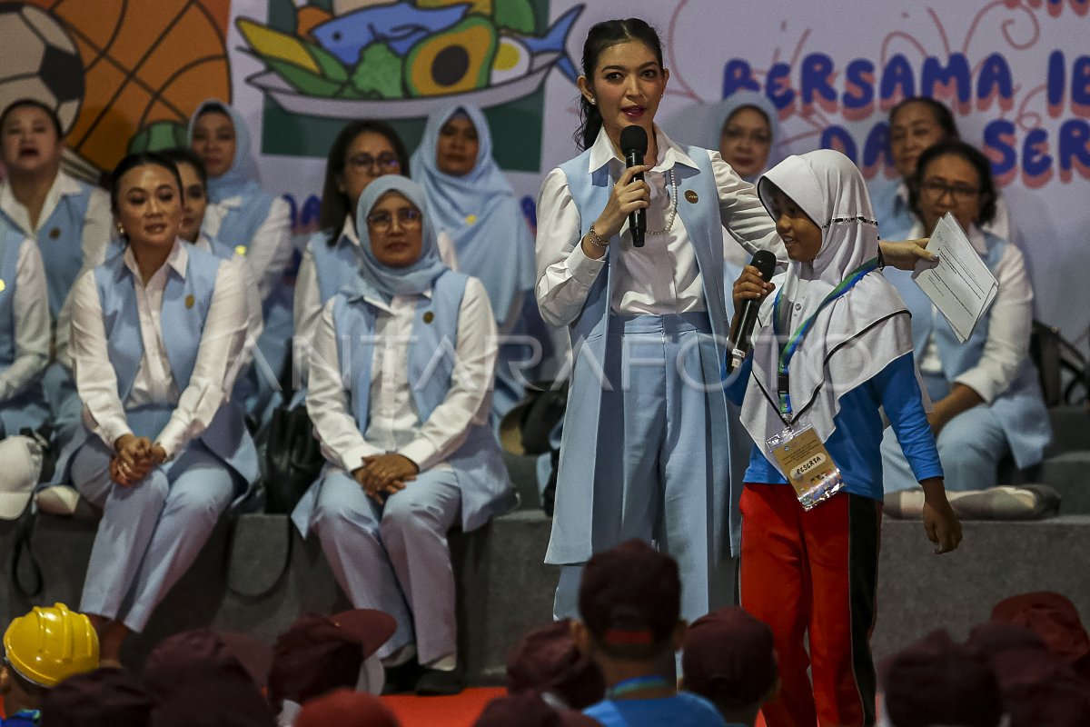 Kunjungan Ketua Umum Seruni di Kota Serang | ANTARA Foto