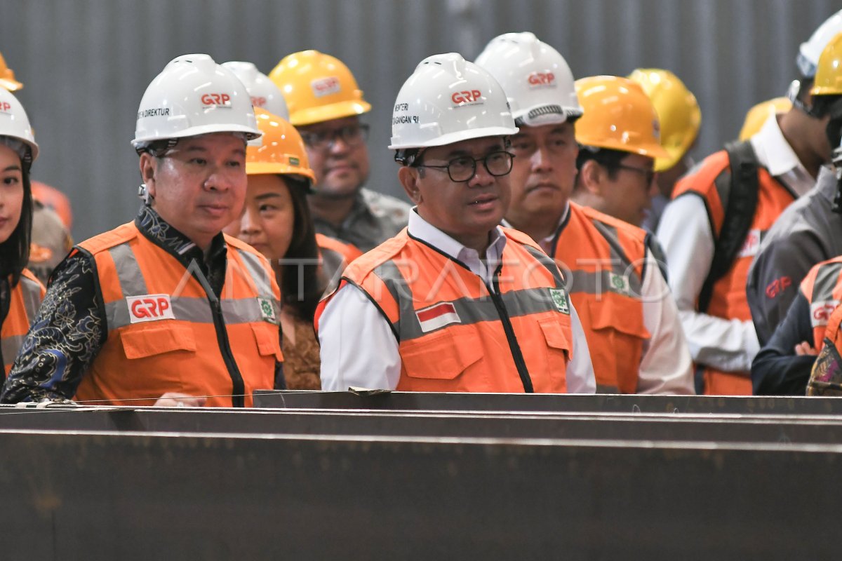 Mendag melepas ekspor baja ke Selandia Baru | ANTARA Foto