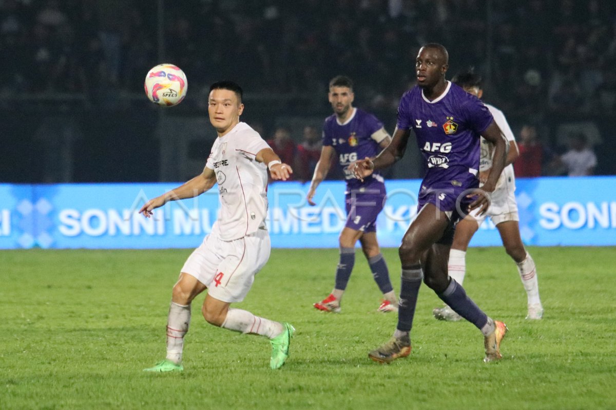 Persik Kediri imbang melawan Persis Solo | ANTARA Foto
