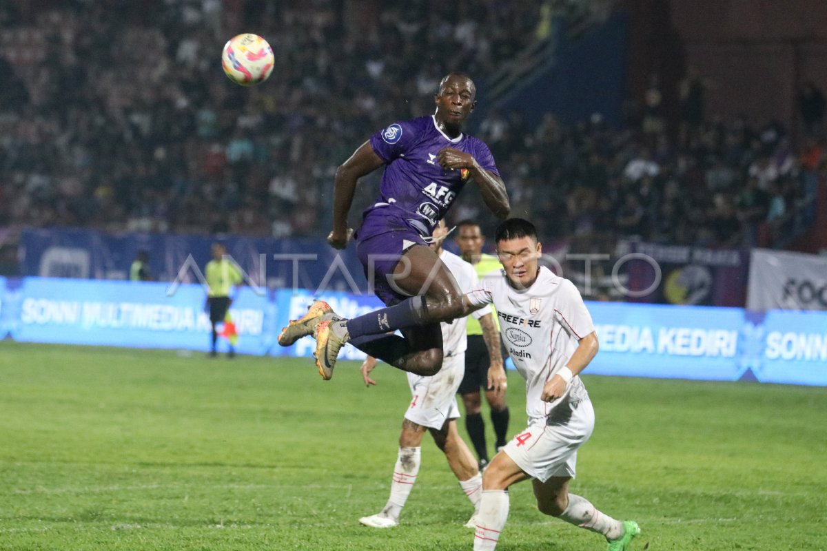 Persik Kediri imbang melawan Persis Solo | ANTARA Foto