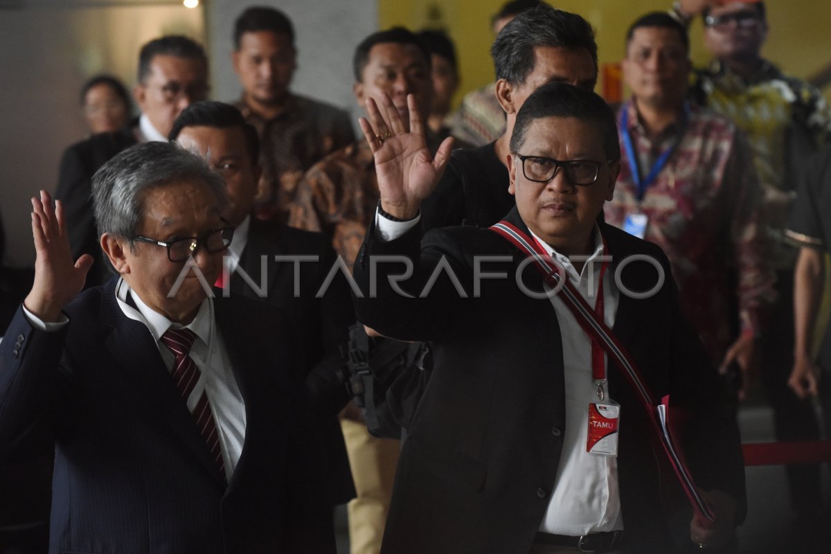 Hasto Kristiyanto penuhi panggilan KPK | ANTARA Foto