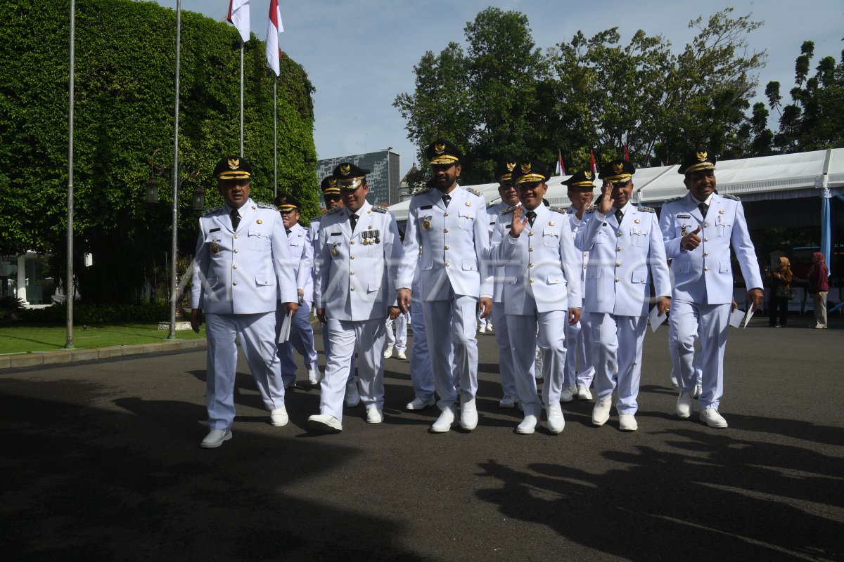 Pelantikan kepala daerah | ANTARA Foto