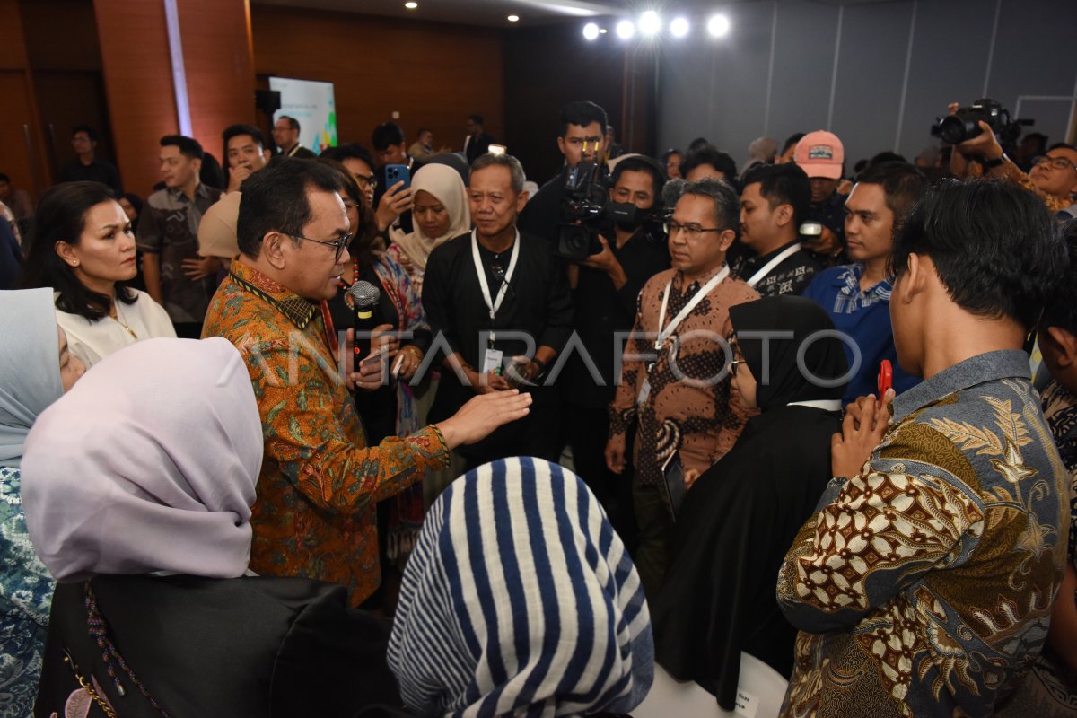 Mendag luncurkan program Gemini Academy bagi pelaku UMKM | ANTARA Foto Mendag luncurkan program Gemini Academy bagi pelaku UMKM | ANTARA Foto