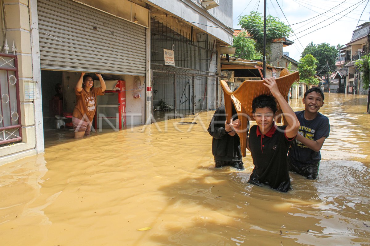 Banjir di Cililitan | ANTARA Foto