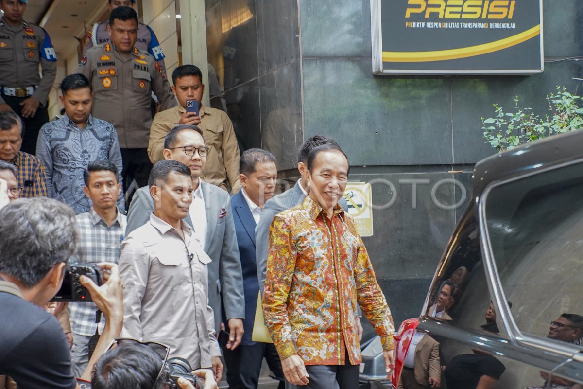 Jokowi melaporkan tudingan ijazah palsu | ANTARA Foto
