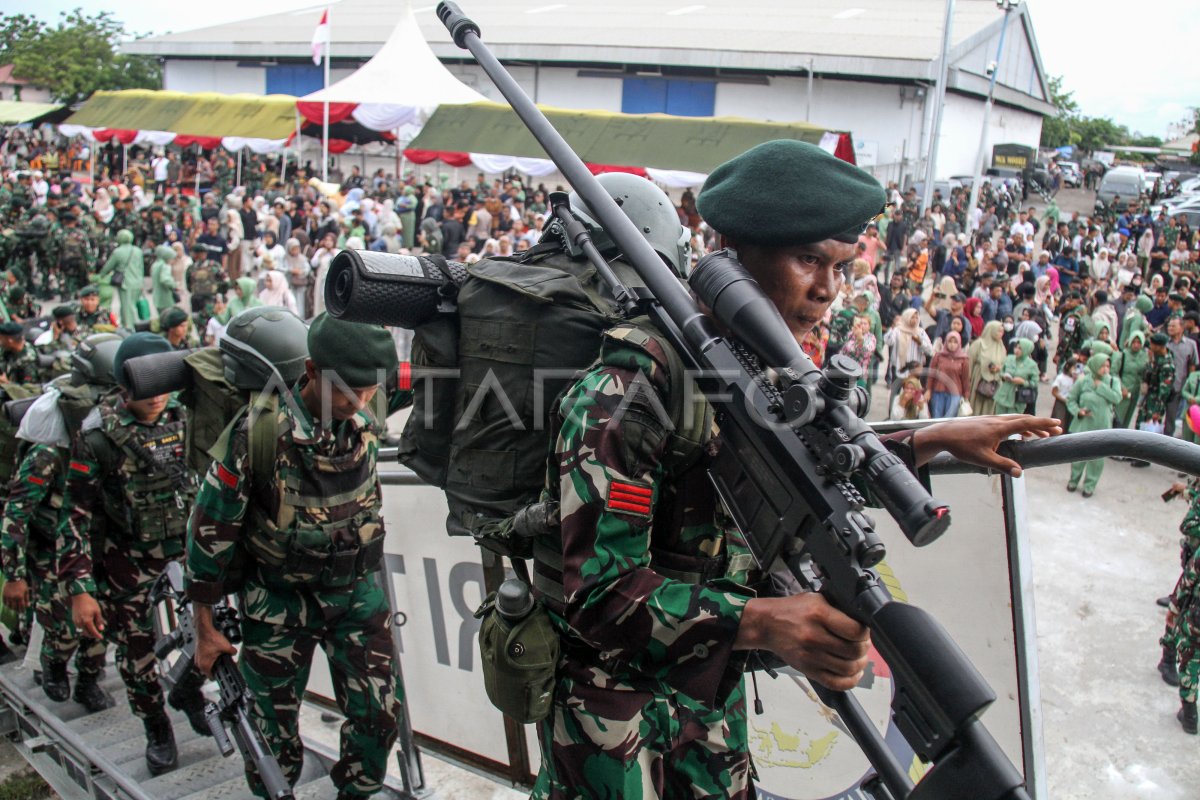 Pemberangkatan Satgas Pamtas RI ke Papua | ANTARA Foto