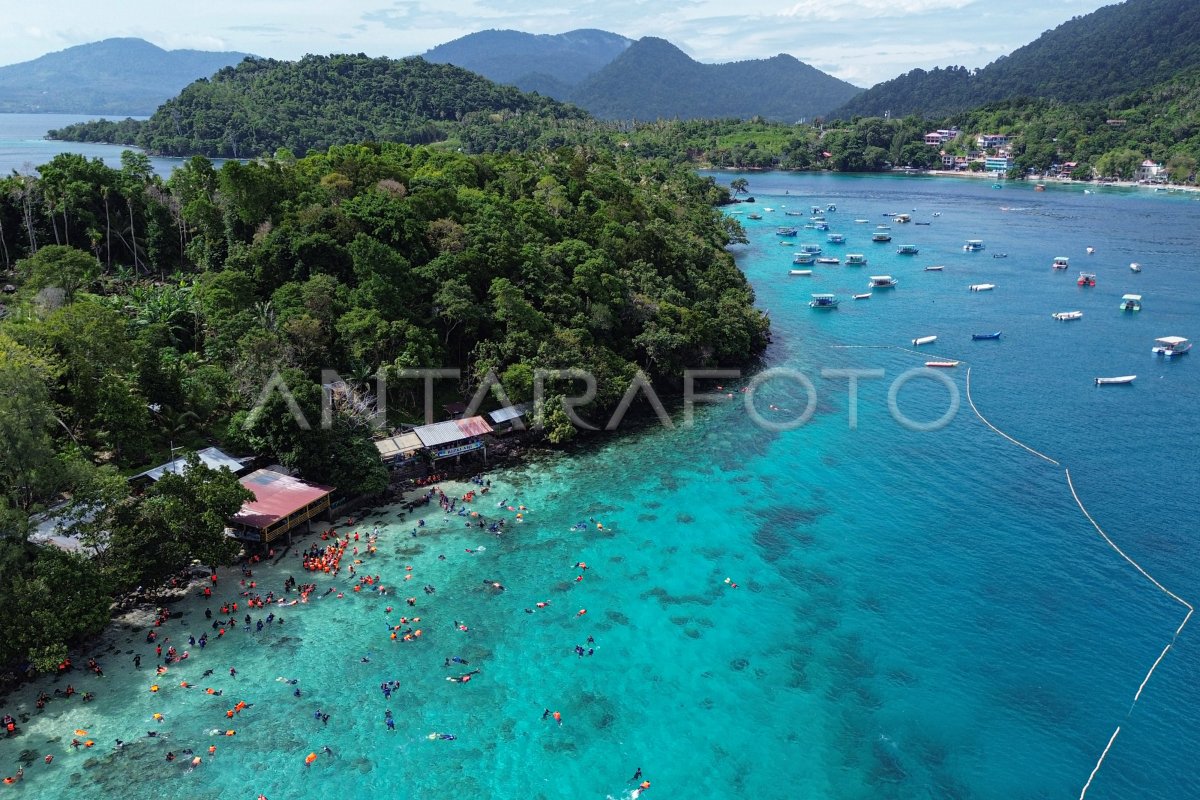 Wisata favorit pulau Rubiah di Sabang | ANTARA Foto