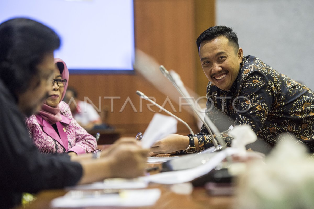 RAKER MENPORA - DPR | ANTARA Foto