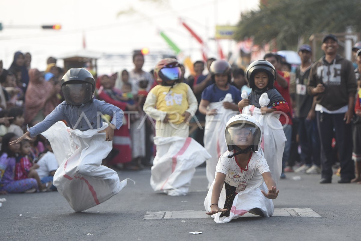 LOMBA BALAP KARUNG | ANTARA Foto
