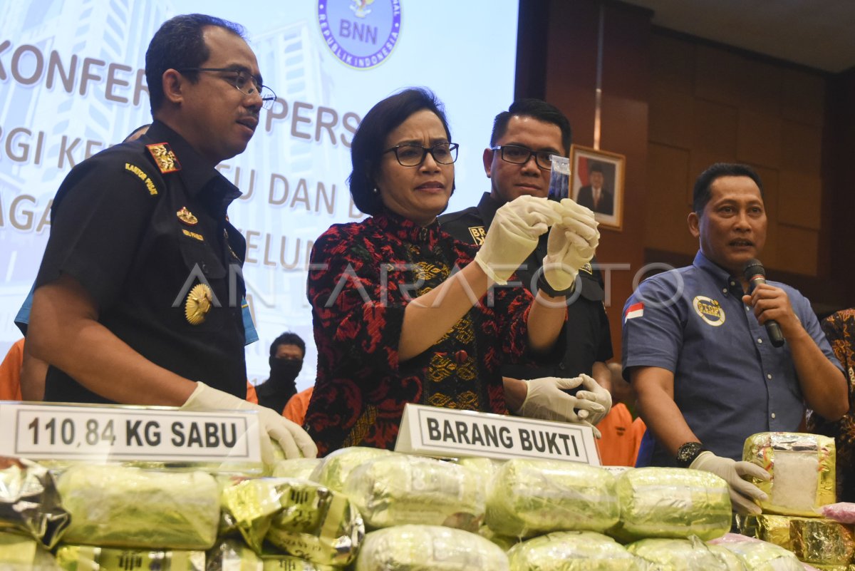 GAGALKAN PENYELUNDUPAN 110 KG SABU | ANTARA Foto