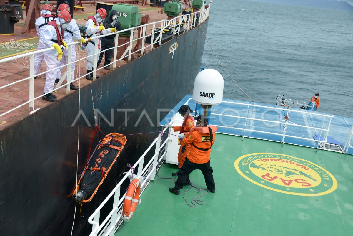 EVAKUASI JENAZAH ABK TANKER DI LAUT ACEH | ANTARA Foto