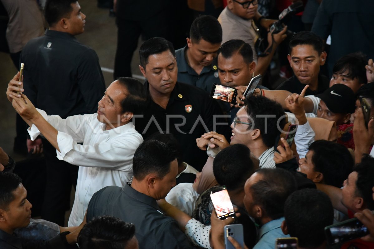 Rembuk Kemerdekaan Relawan Bobby Nasution di Medan | ANTARA Foto Rembuk Kemerdekaan Relawan Bobby Nasution di Medan | ANTARA Foto