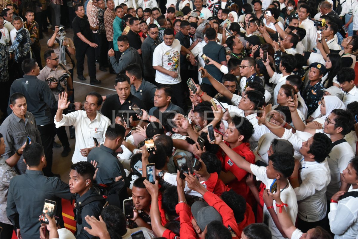 Rembuk Kemerdekaan Relawan Bobby Nasution di Medan | ANTARA Foto Rembuk Kemerdekaan Relawan Bobby Nasution di Medan | ANTARA Foto