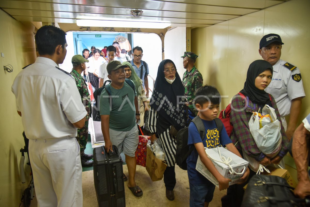 Tiket gratis arus balik kapal Pelni di Medan | ANTARA Foto