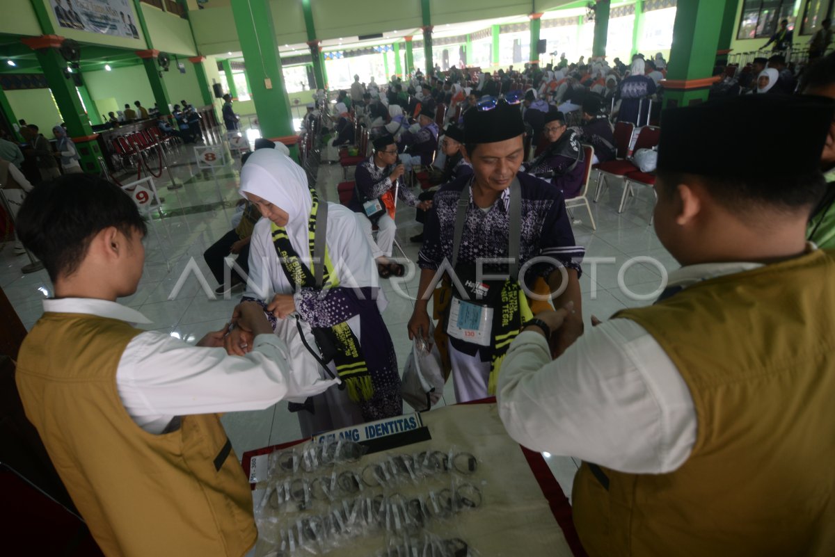 Pelayanan terpadu satu pintu di Asrama Haji Donohudan | ANTARA Foto