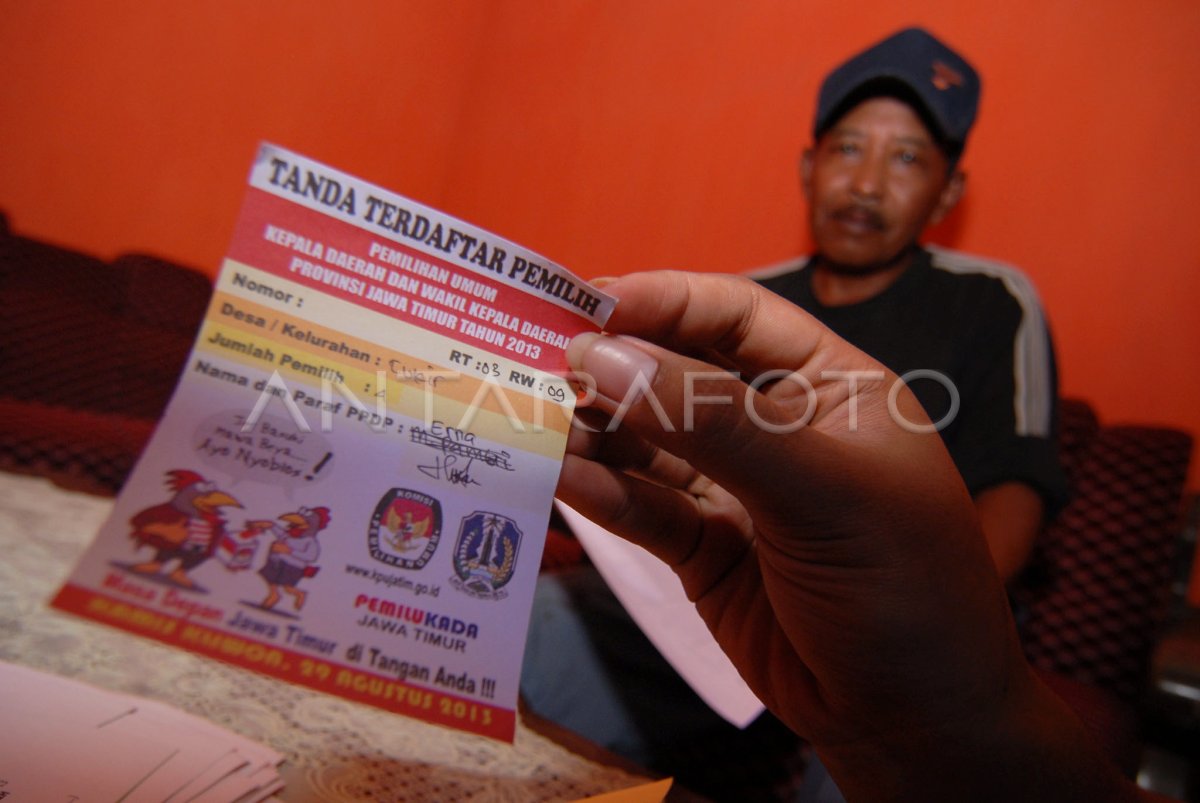 CONVERTING DATA | ANTARA Foto