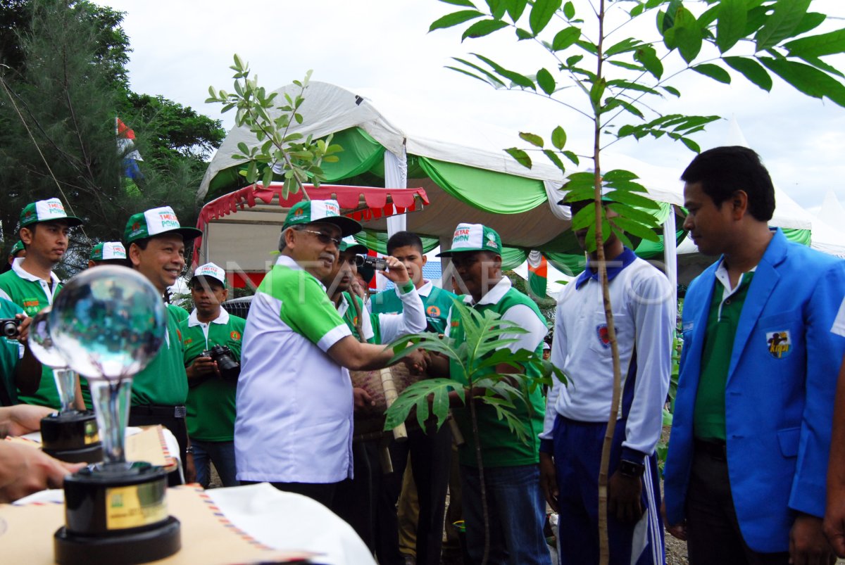 GERAKAN ACEH TANAM POHON | ANTARA Foto
