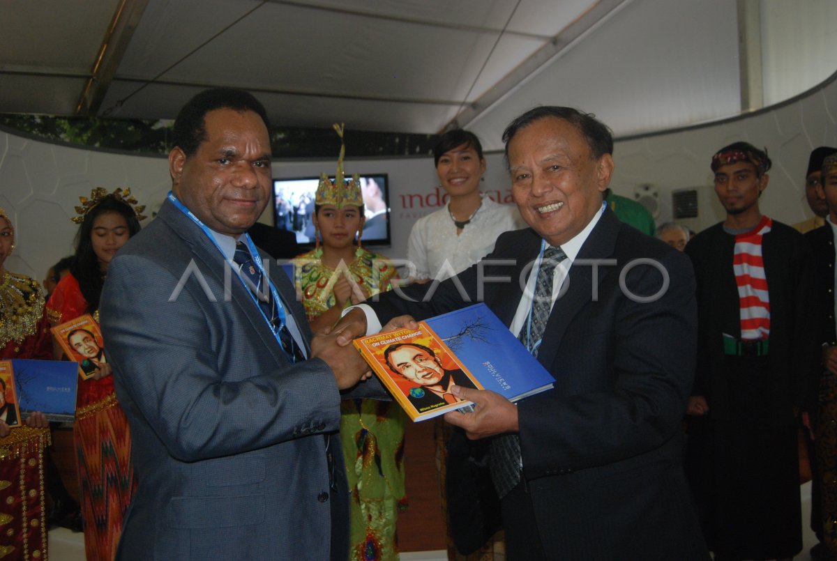 PELUNCURAN BUKU | ANTARA Foto