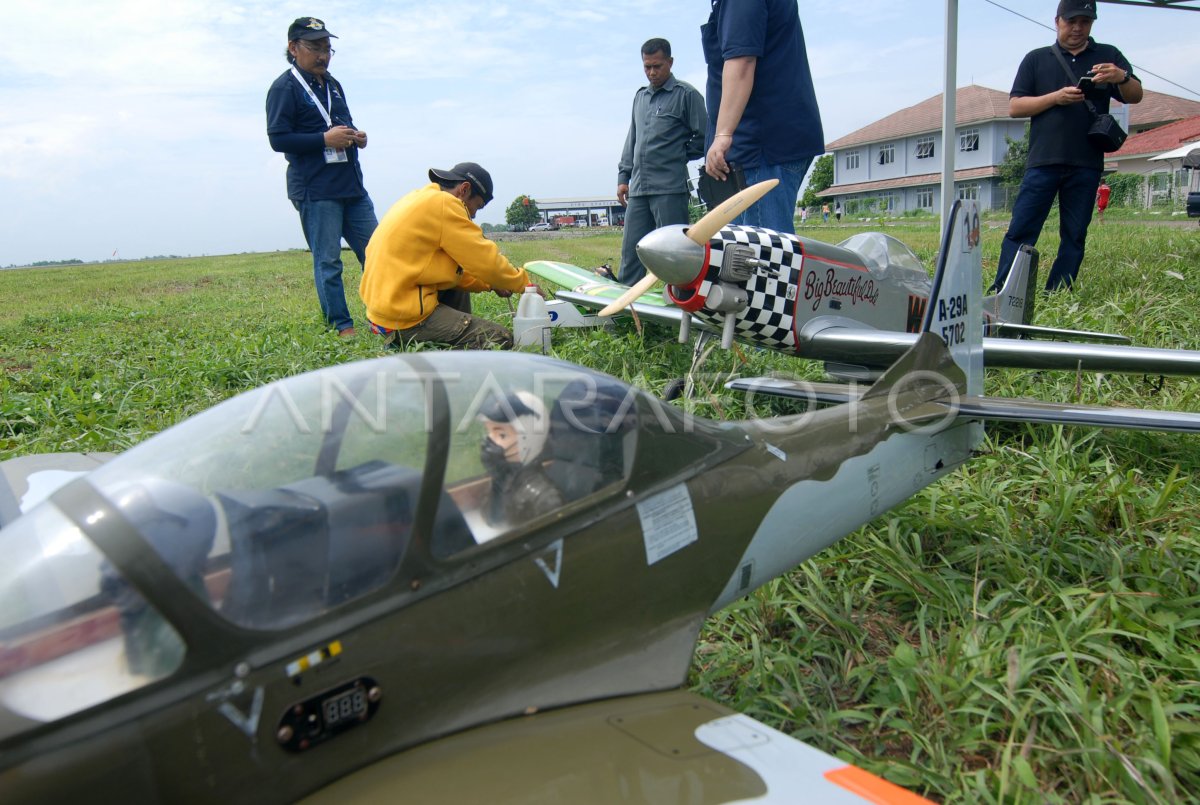 PECINTA AEROMODELLING | ANTARA Foto