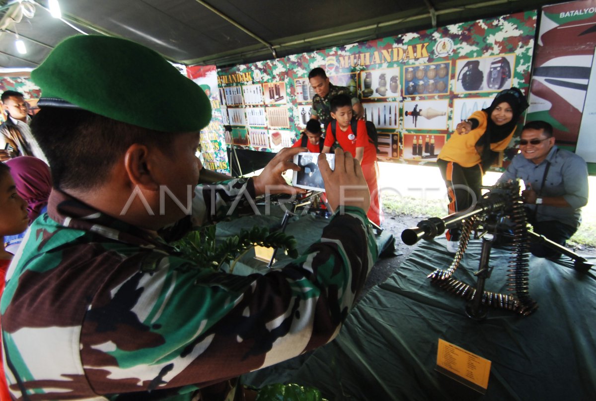 PAMERAN ALUTSISTA TNI | ANTARA Foto