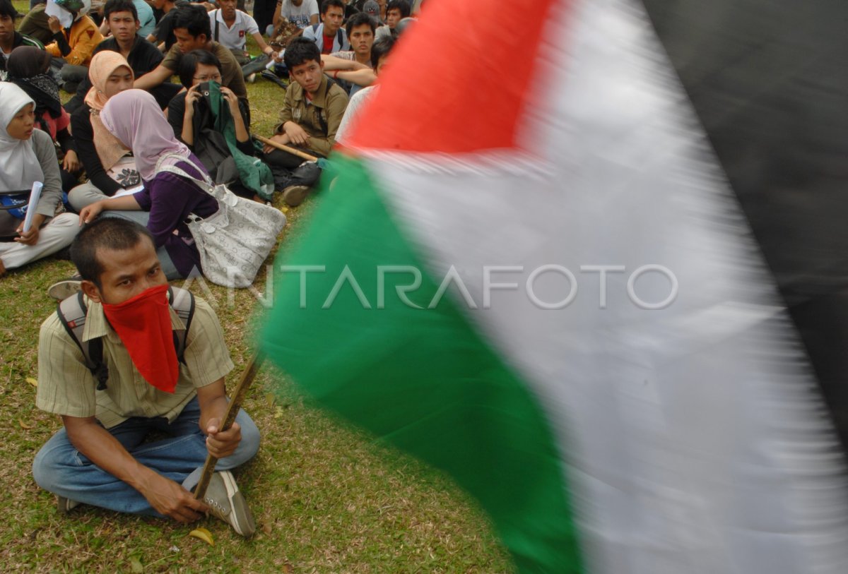 UNJUK RASA HMI | ANTARA Foto UNJUK RASA HMI | ANTARA Foto